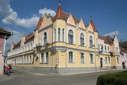 Prezentare in imagini: descriere, poze, harta, cazare, atractii ...